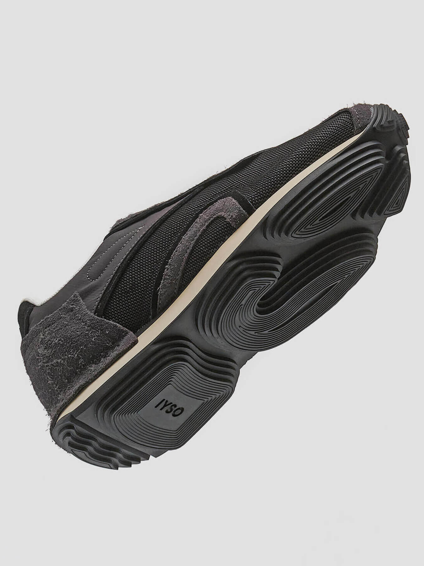 Купить Кроссовки halo vintage pack Iyso Черный по цене 29 990 р. в интернет-магазине NUW.STORE